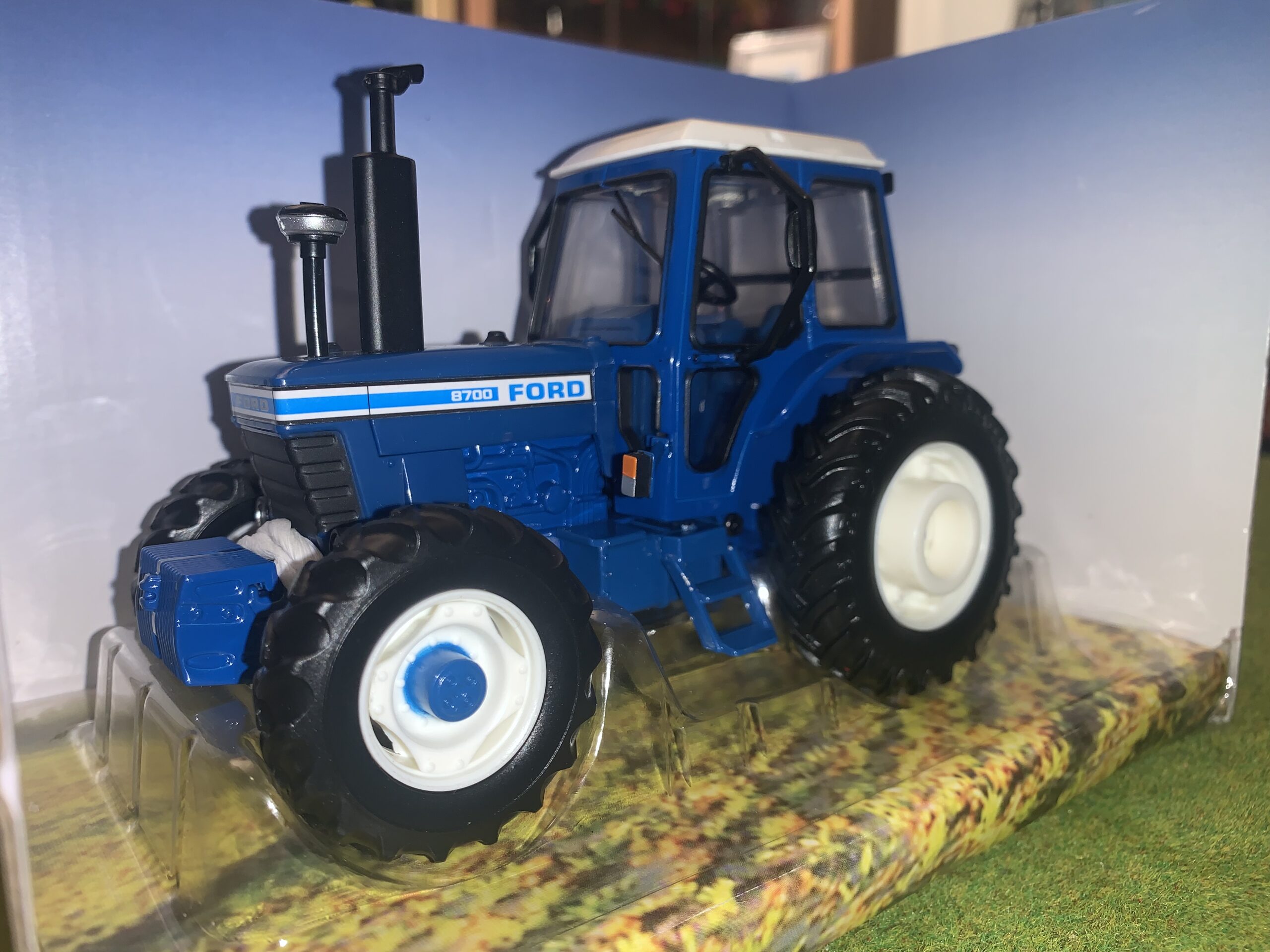 Ford 9700 - Miniatuurtotaal BV